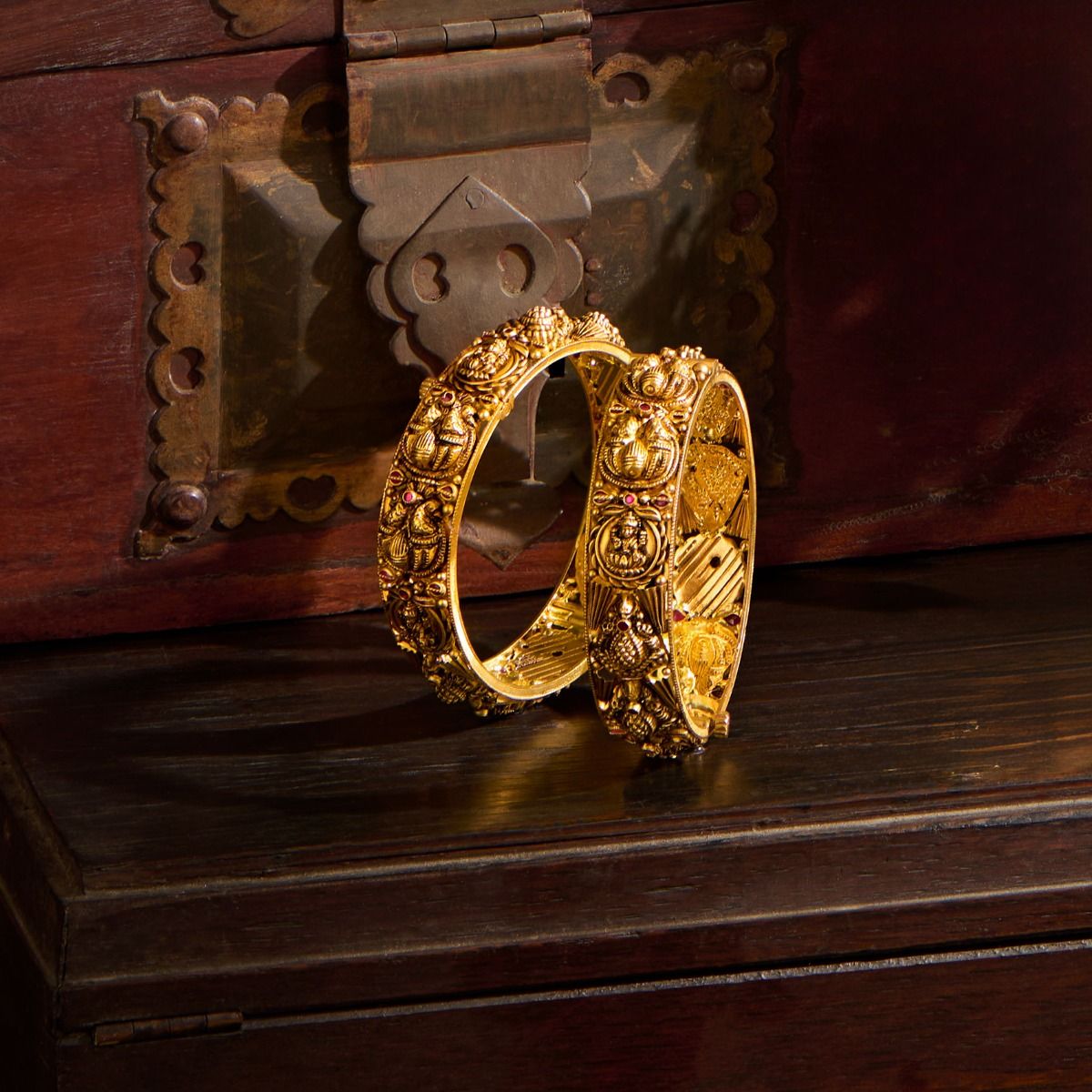 Joyalukkas online shopping bangles store